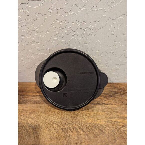 Tupperware | Kitchen | Tupperware Rock N Serve25 Cup Container With ...